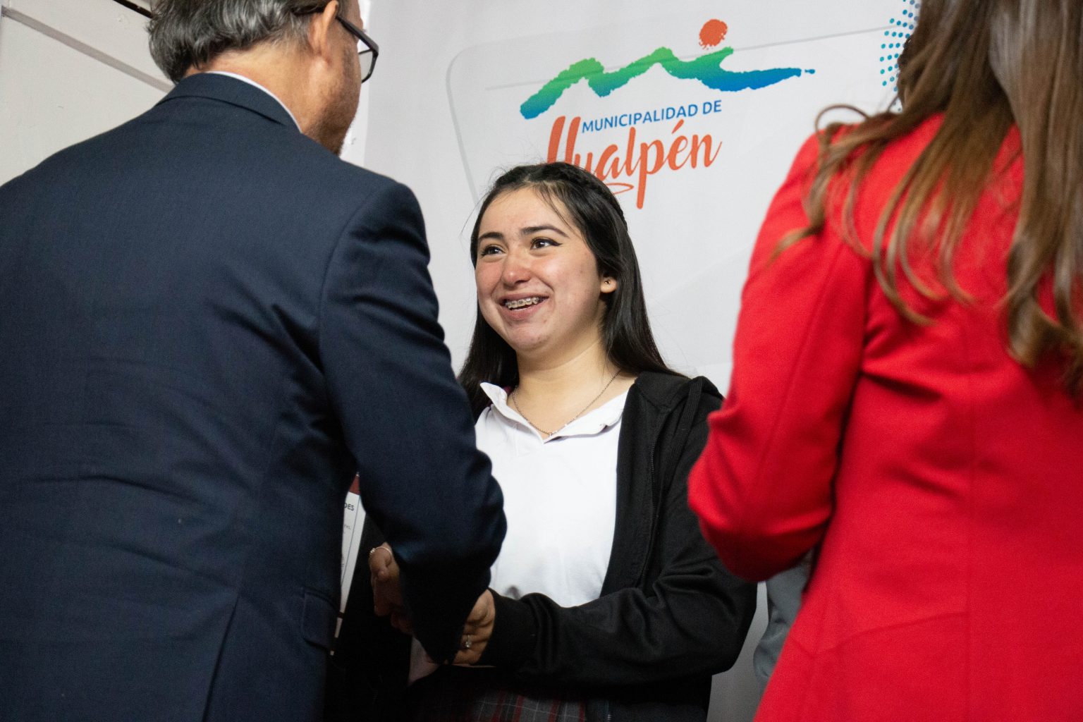 Más de 90 estudiantes de Hualpén son certificados en materia ...